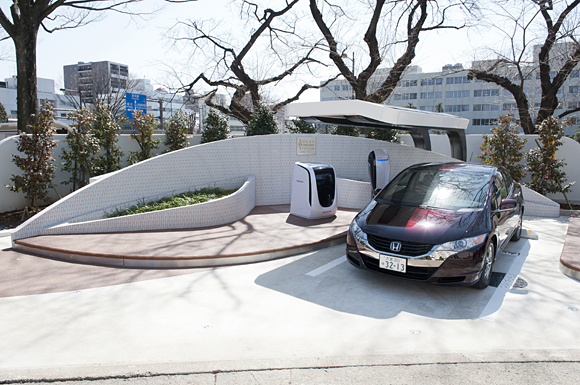 Honda Introduces Solar Hydrogen Station on Saitama Prefectural Office ...