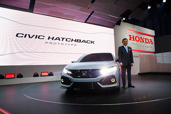 Honda Unveils Civic Hatchback Prototype: The Next Step Towards 200,000 ...