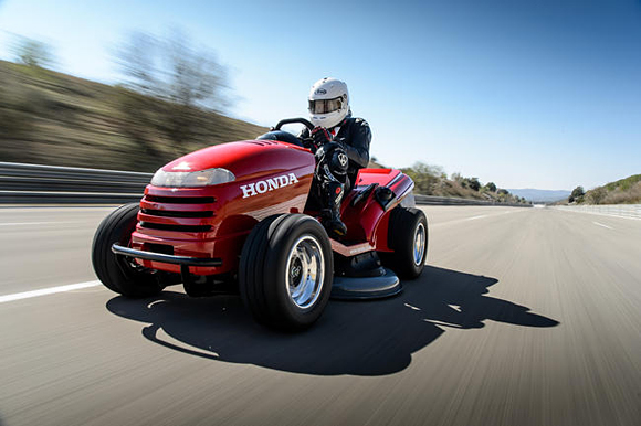Honda Global | April 2 , 2014 "Honda's 1000cc 109HP Mean Mower Enters ...